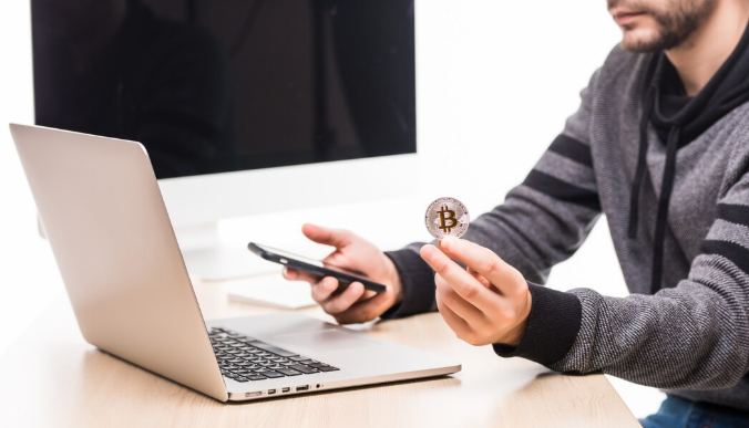 A 27‑Year‑Old Ex‑Teacher Returns $500,000 Lost to Crypto Scam With ...